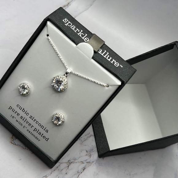 Sparkle Allure | Jewelry | Sparkle Allure Necklace Earring Matching Set ...